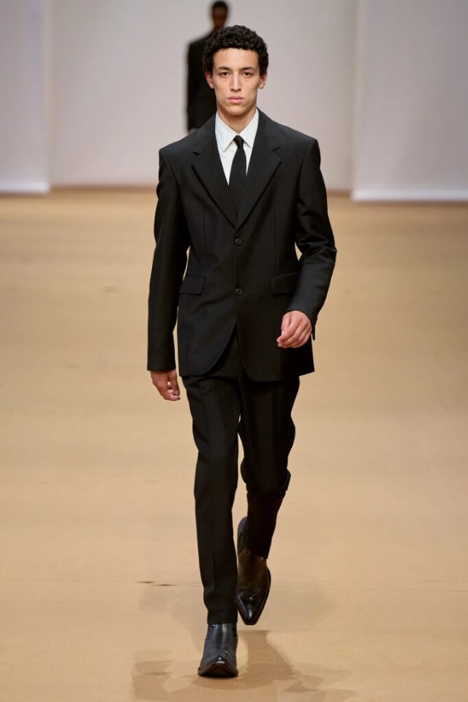 Suit brands with tailor-made suits for the modern man